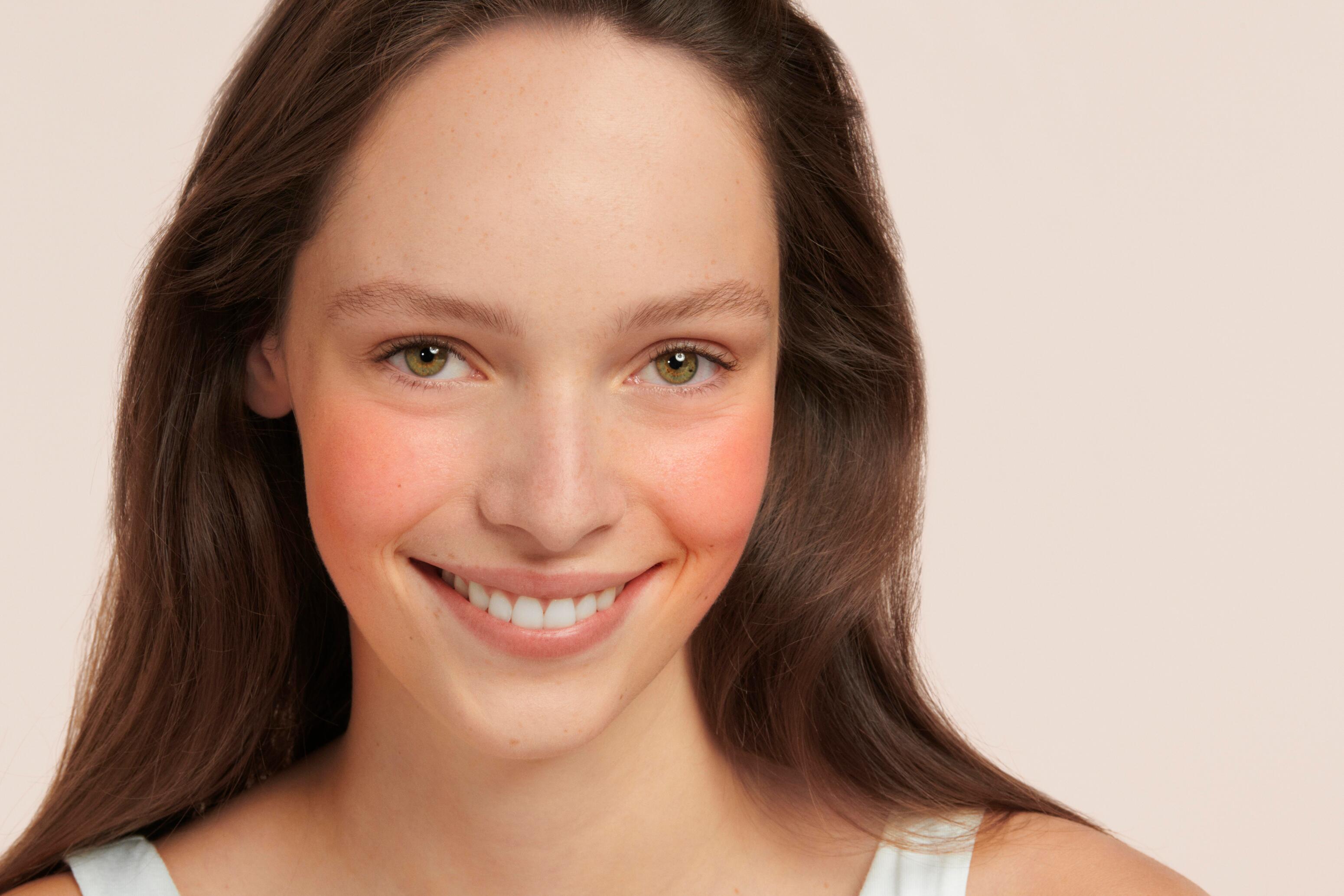 FLUIDE ANTI-AGE SPF50 | Eau Thermale Avène FLUIDE ANTI-AGE SPF50 | Eau Thermale Avène